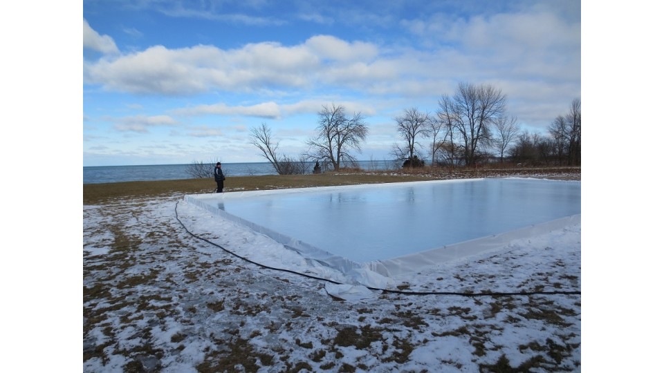 Backyard Ice Hockey Rink Gallery | Pictures of Backyard Ice Rinks