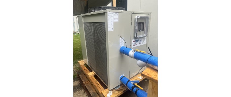 700 Square Foot Chiller | Iron Sleek
